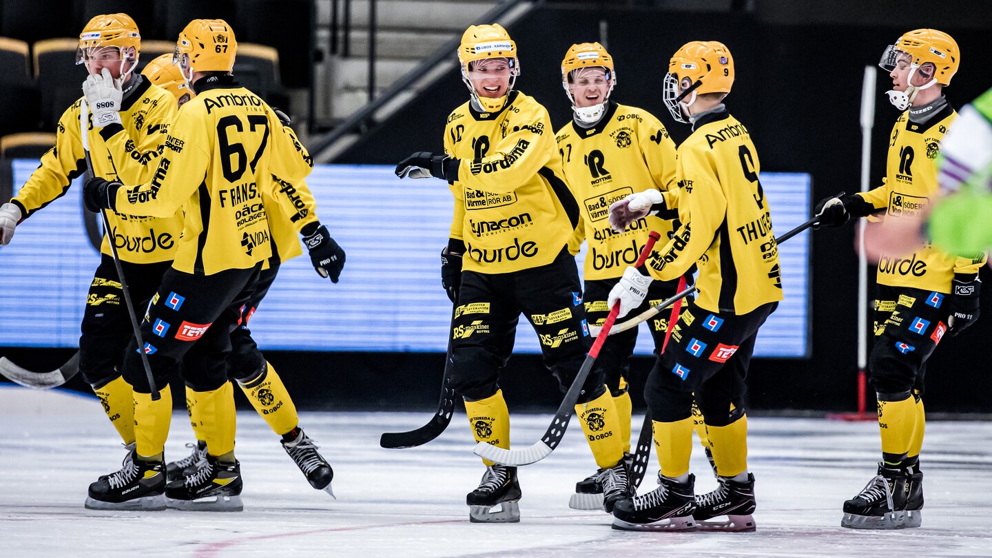 (REPRIS) Kval till elitserien, bandy: Åby/Tjureda IF - Frillesås BK ...