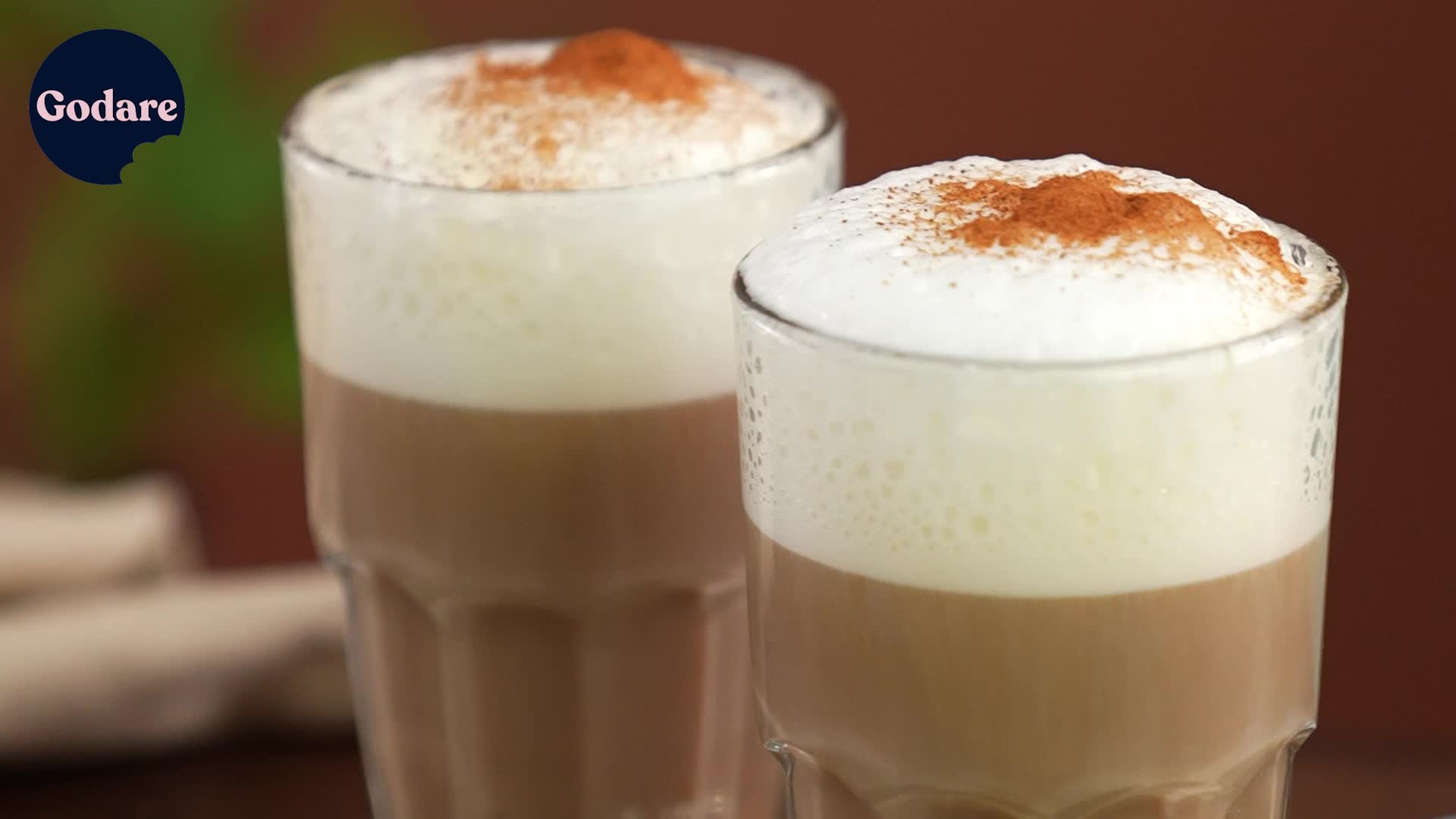 Så gör du en snabb latte med laktosfri mjölk - Aftonbladet TV