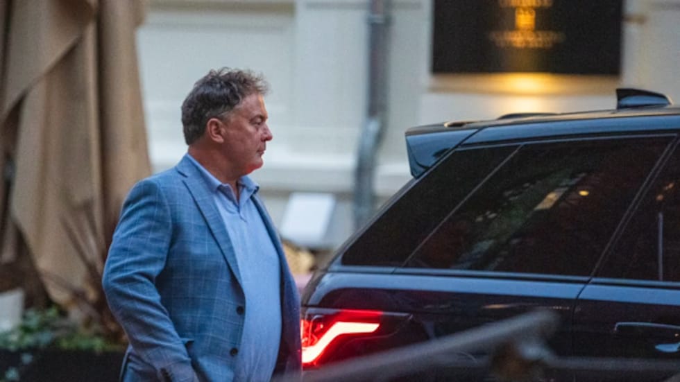 Milliardærens «vaktmestere»: Slik utnyttet milliardær Francis Hay sine ...