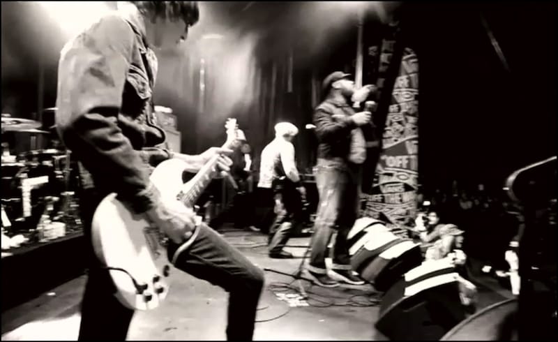 Turboneger truffet av rakett under videoinnspilling i Italia