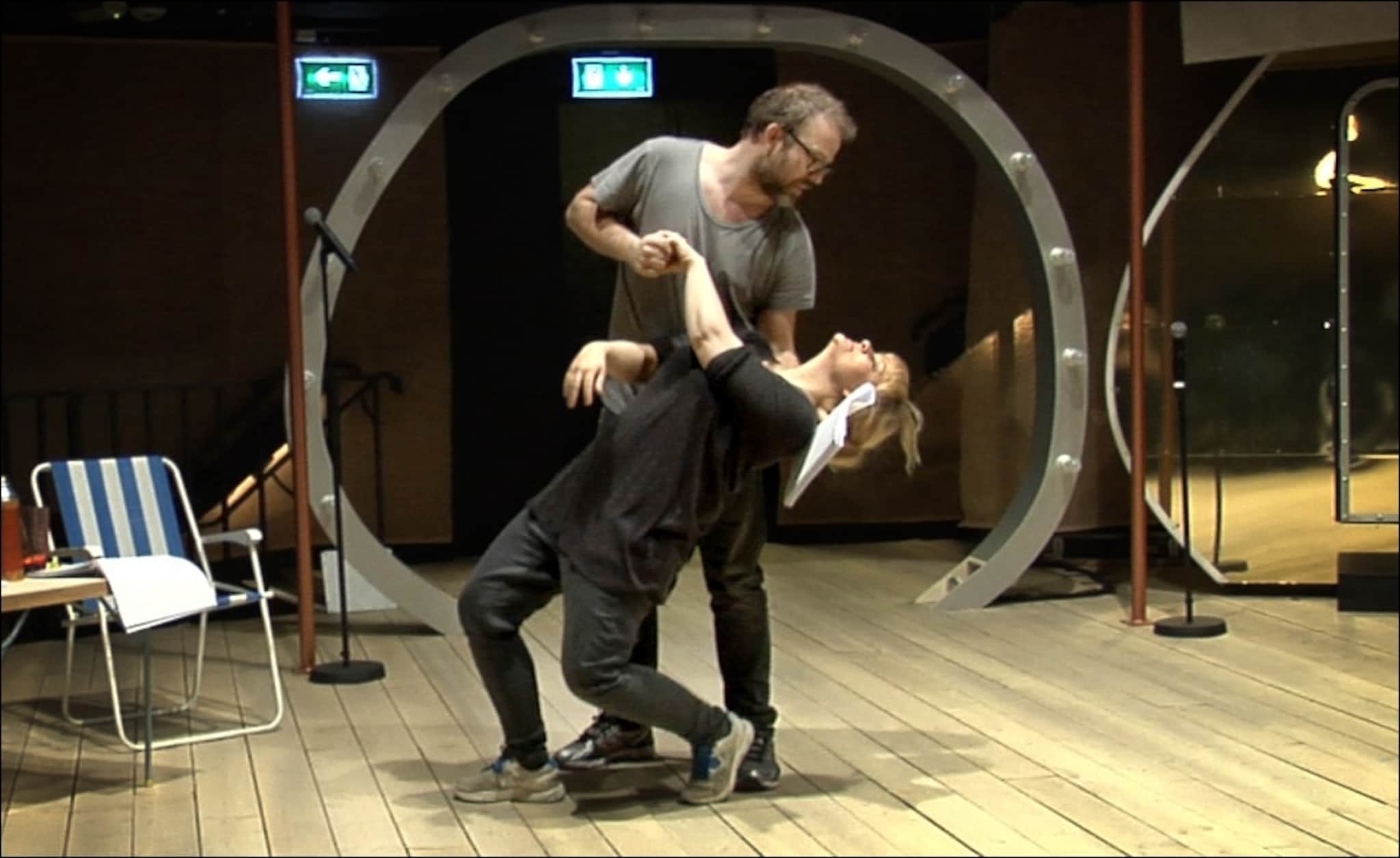 Danseband-kongenes teatertriumf: National Ole Ivars! - VG