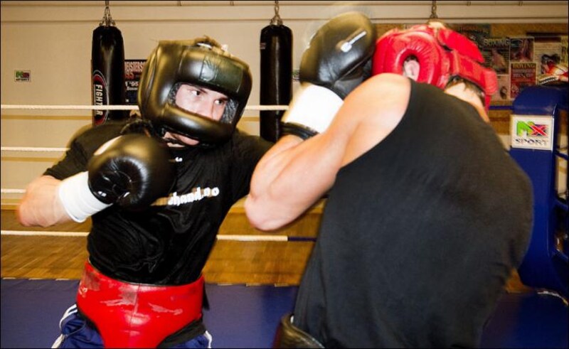 Fire dager til Evensens VM-kamp i boksing: «Mange boksere ville kokt ...