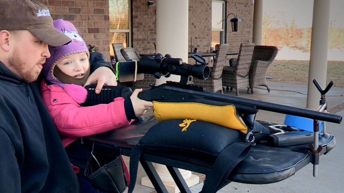 Kids and Guns - VGTV