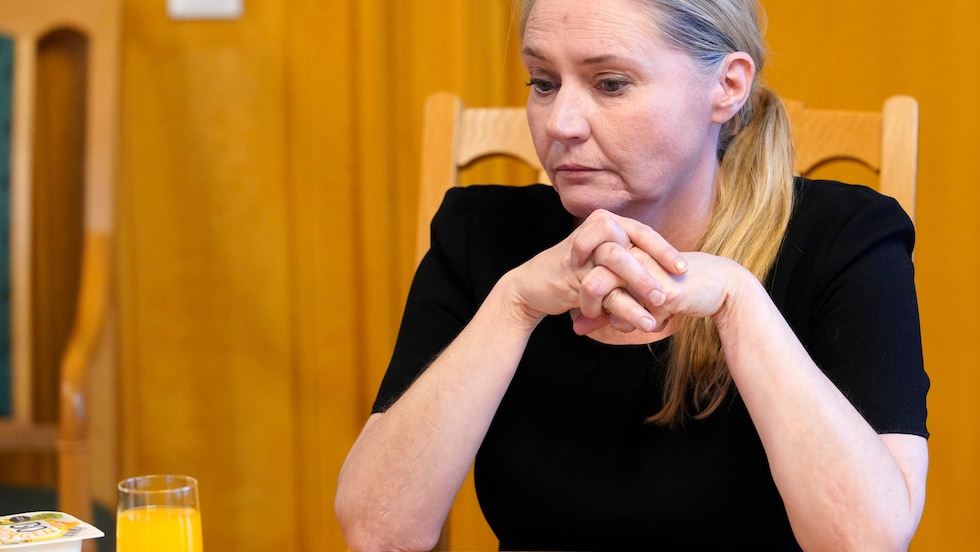 Eva Kristin Hansen: Varsler skriftlig redegjørelse - fvn.no