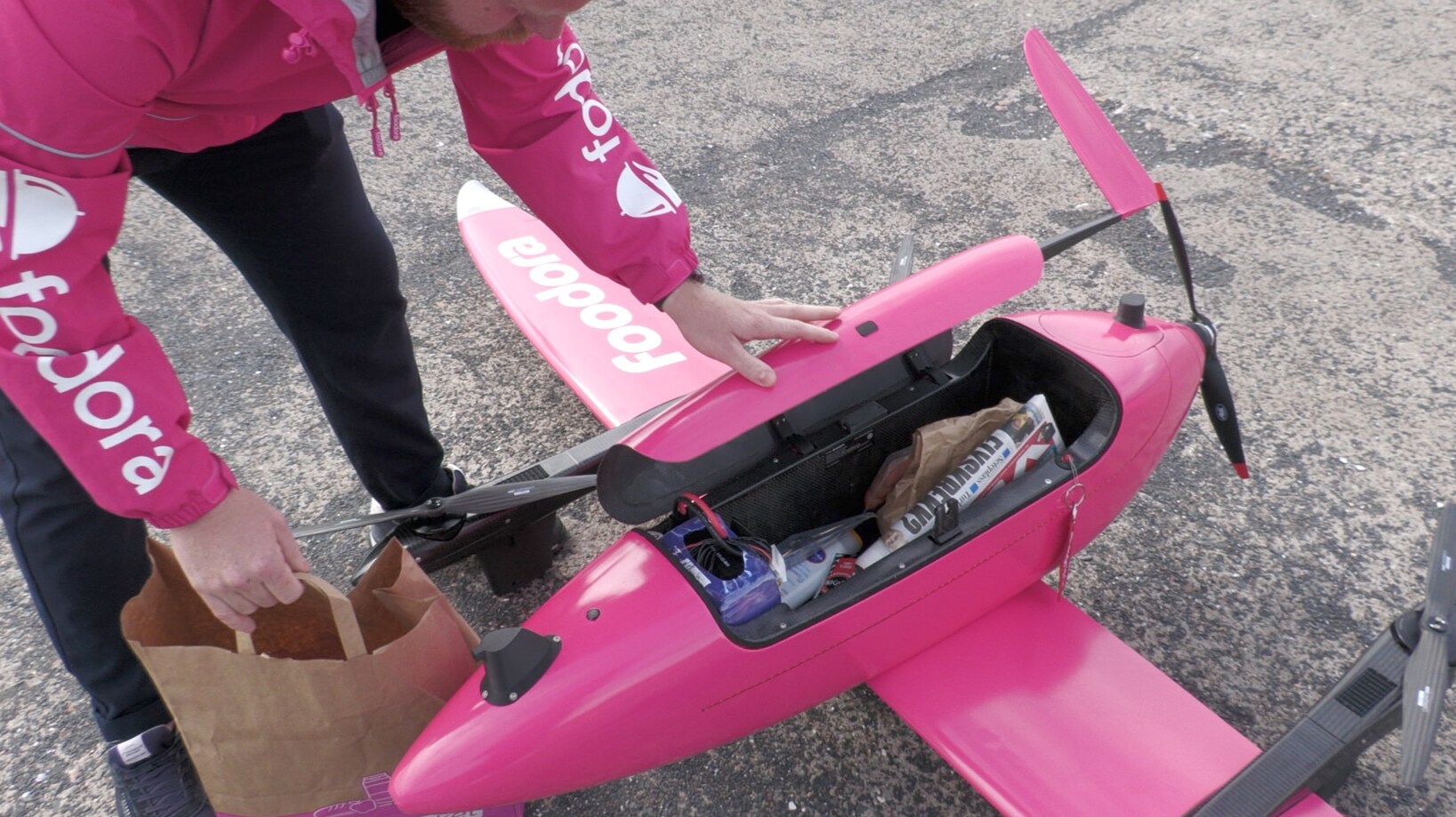 Foodora tester å levere mat i drone - VGTV