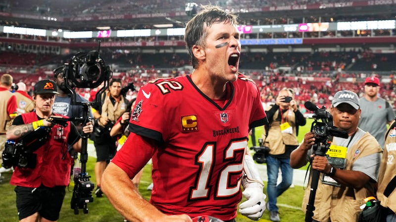 Tom Brady (45) hylles etter sprøtt comeback