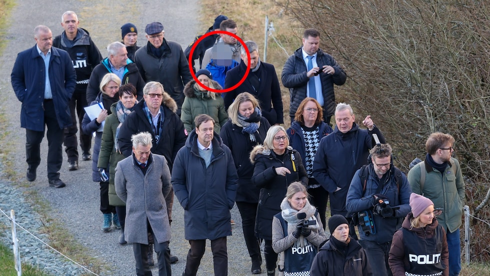 Tiltalte Johnny Vassbakk på åstedet hvor Birgitte Tengs ble drept på Karmøy 1995 - VGTV