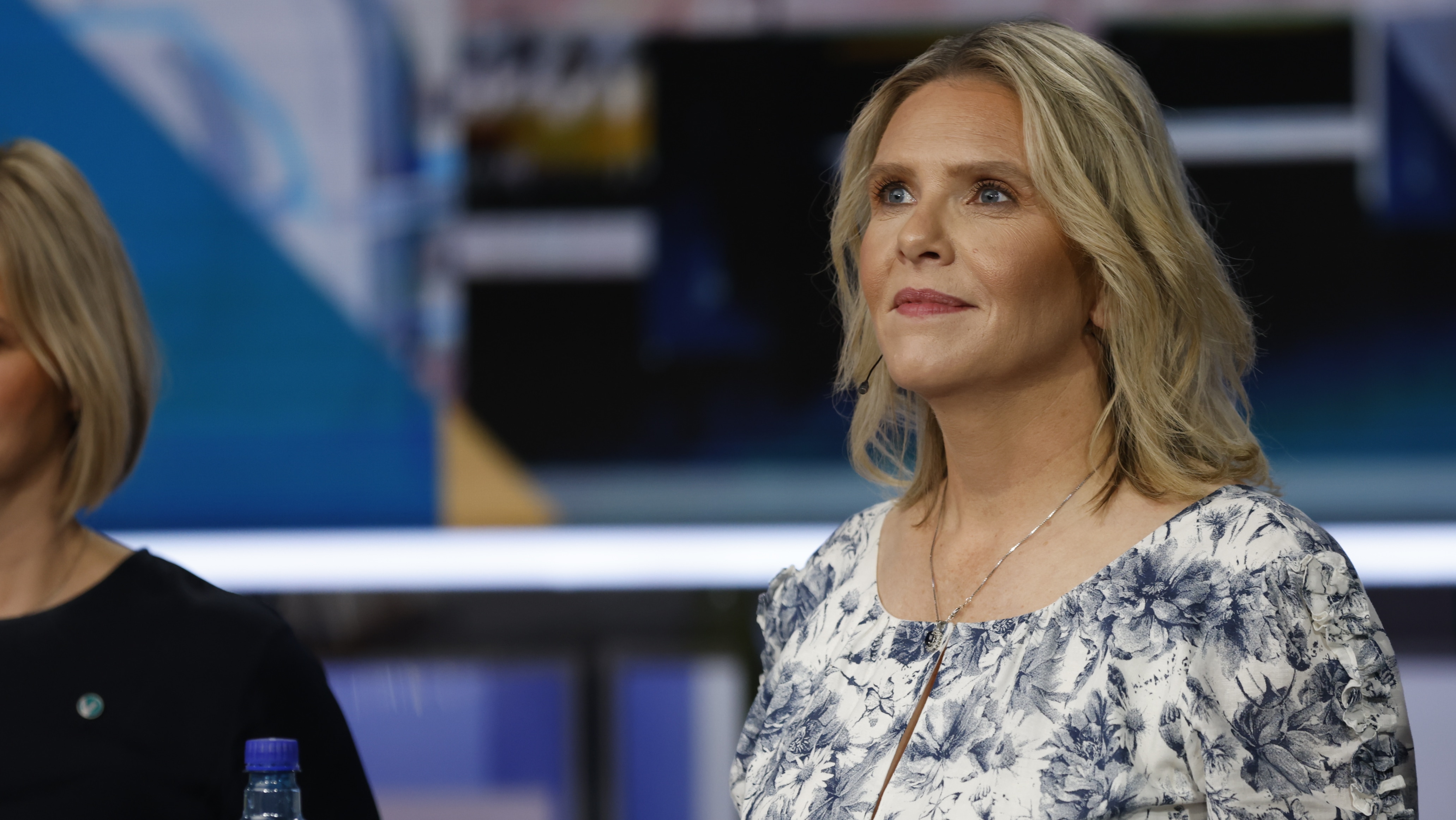 Sylvi Listhaug langer ut mot Erna og Støre: – Siamesiske tvillinger! - VGTV Sylvi Listhaug langer ut mot Erna og Støre: – Siamesiske tvillinger! - VGTV